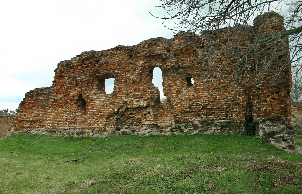 ruiny zamku - Zabytek.pl