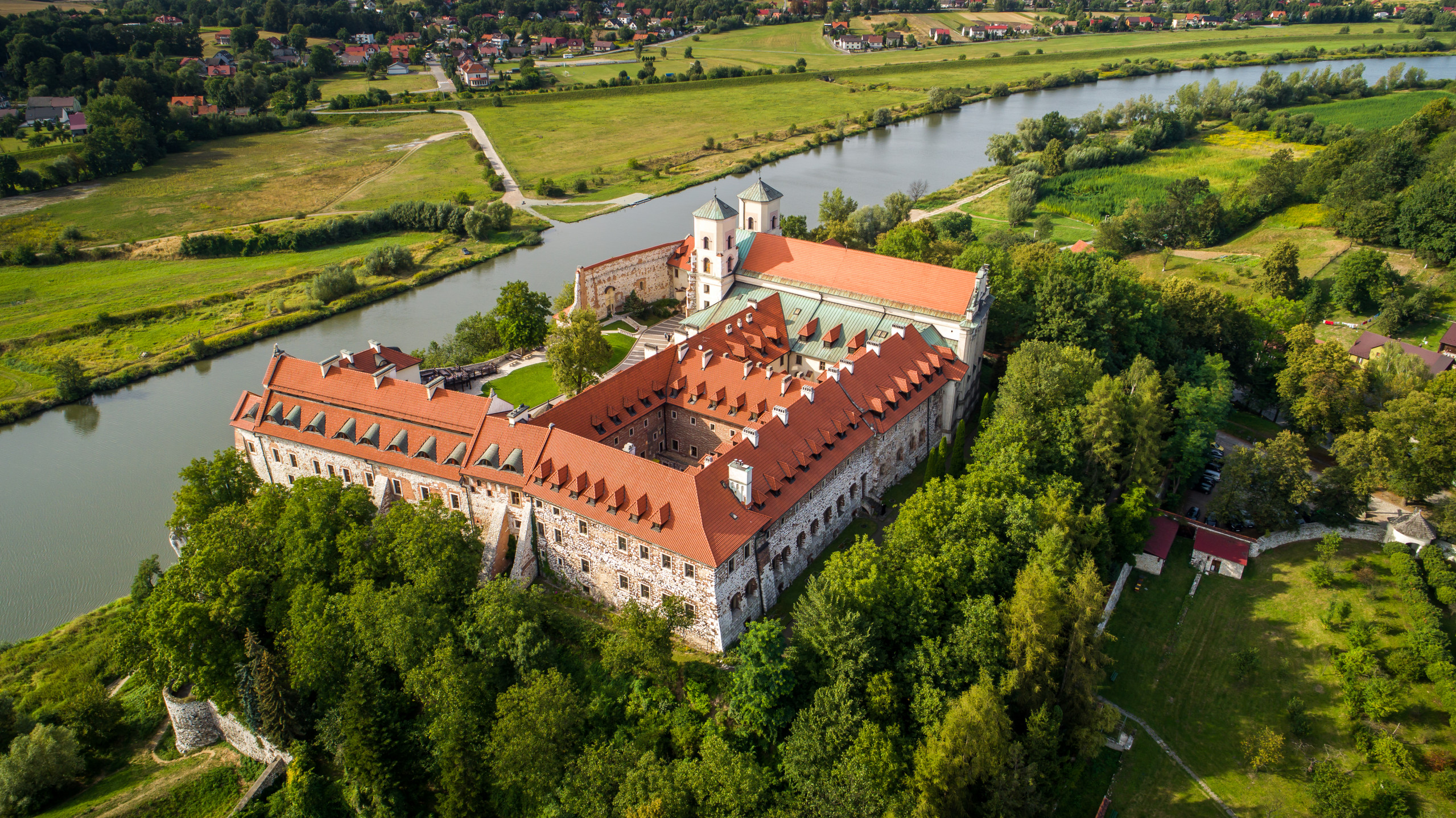 Tyniec - zespół opactwa Benedyktynów - Zabytek.pl
